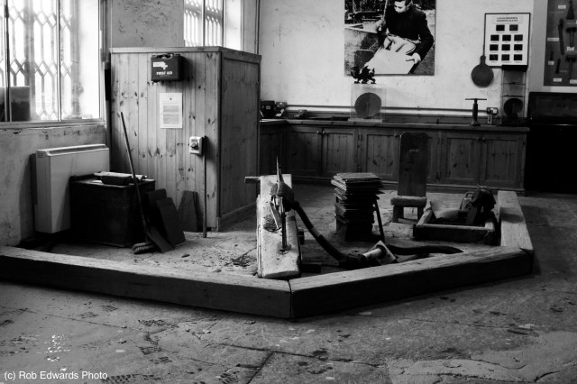 Working the slate: splitting and dressing – Flat Cap and Camera