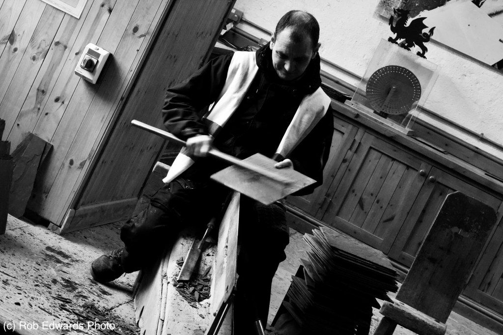 Working the slate: splitting and dressing – Flat Cap and Camera